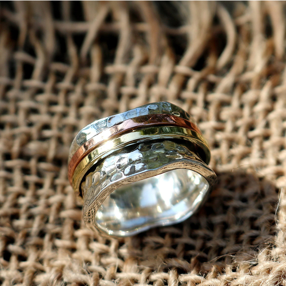 ENERGY STONE BREEZE Classic Hammered Pattern Brass and Copper Spinners Meditation Ring (Style 797) (8)
