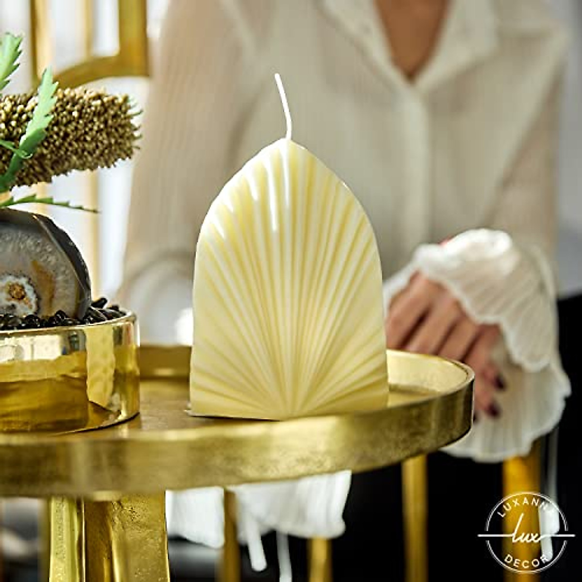 LUXANNA Large Decorative Scented Palm Leaf Shaped Candle (White) - Handmade Aesthetic Candle for Home Decor - Minimal Soy Wax Scented Candles Ideal Gift for Mother's Day, Birthday, Wedding, etc