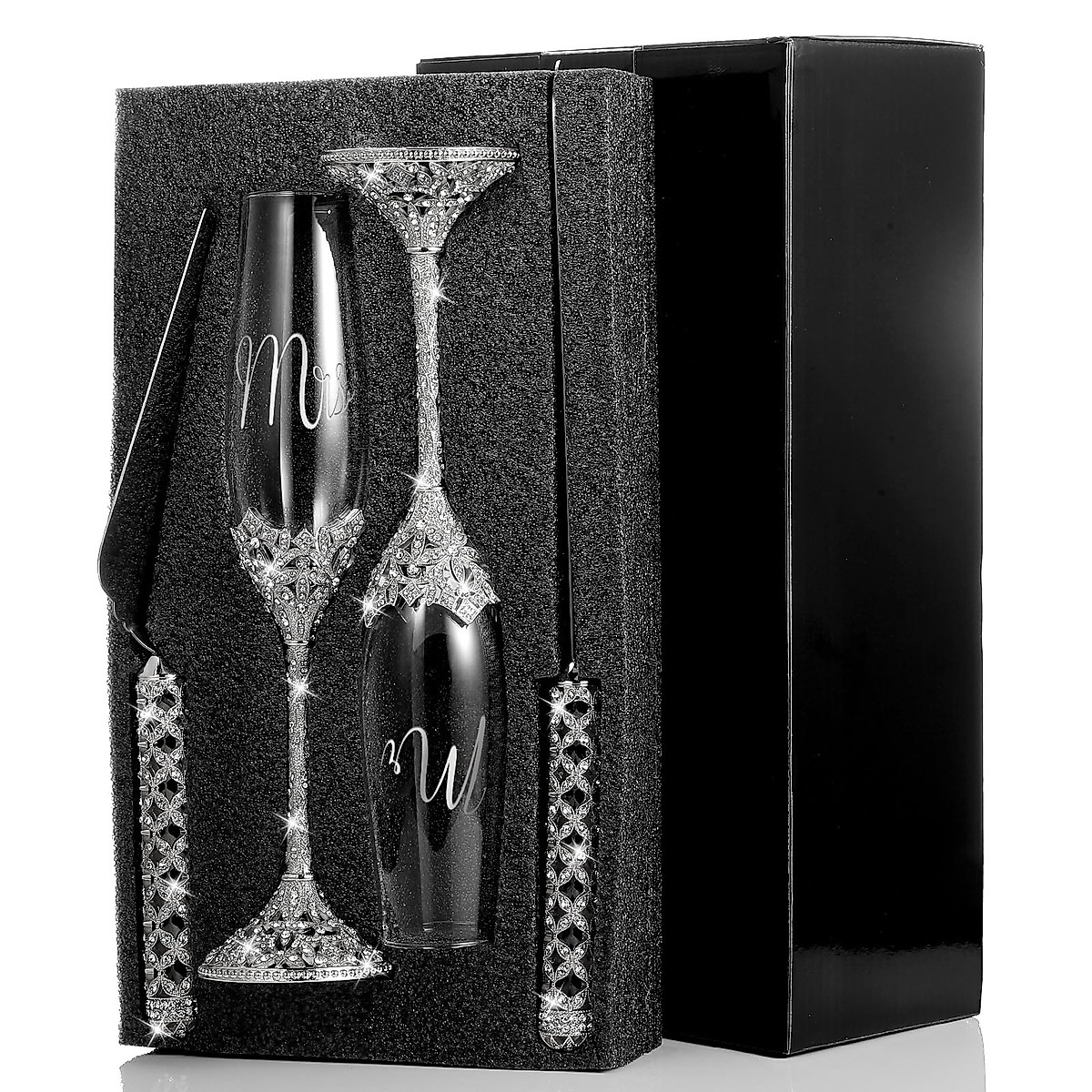 Sratte 4 Pcs Wedding Cake Knife and Champagne Flutes Server Set, Toasting Crystal Rhinestone Champagne Flutes Glasses Cake Knife Pie Server Wedding Gifts for Couple Bride Groom (Silver,Elegant)
