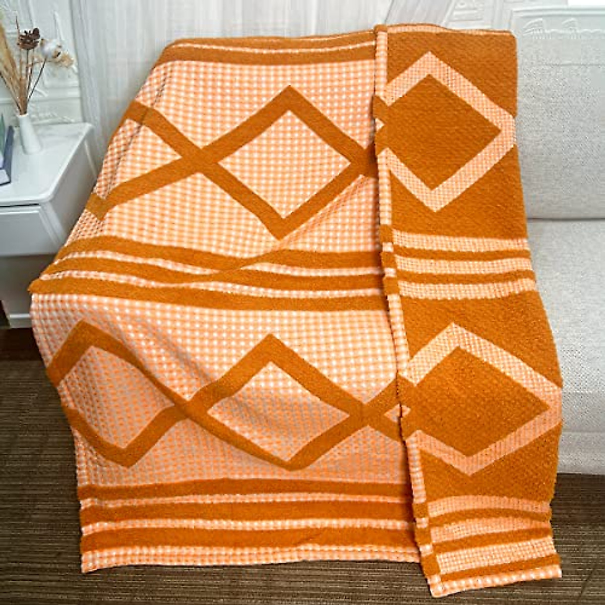 Amélie Home Tufted Woven Throw Blanket Bohemian Farmhouse Reversible Textured Geometric Rhombus Waffle Decorative Throw Blankets for Couch Sofa Bedroom Spring Indoor Outdoor(50'' x 60'', Burnt Orange)