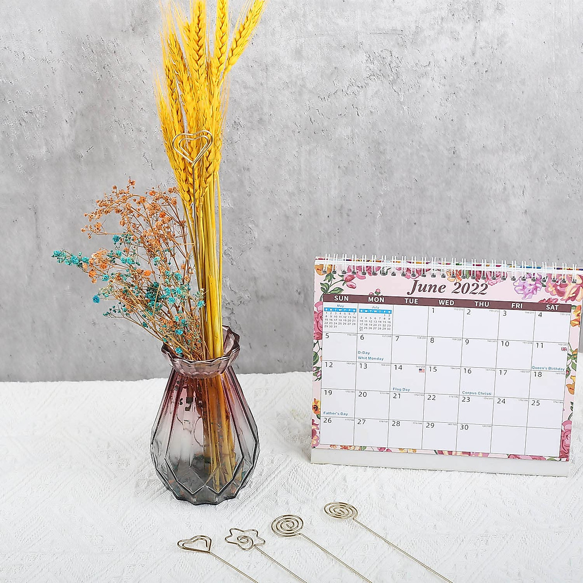 DOVEKERY 40 Pieces Metal Wire Floral Place Card Holder Pick, 13in Gold Photo Clips Table Name Number Picture Holder Clips for Wedding Party Favor