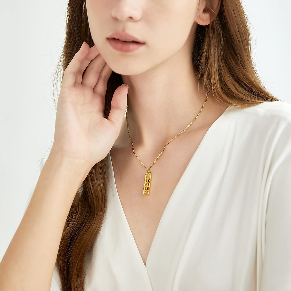 CHOW SANG SANG Dazzling Mirror Gold 999.9 24K Solid Gold Price-by-Weight Gold Simple Rectangle Necklace for Women 93401N (Approx. 0.21tael (~7.86g), 18.5", (47 CM))