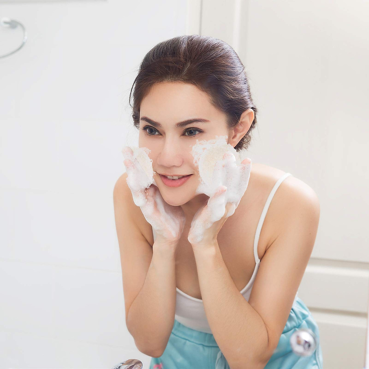 Frcolor 50 Pcs Loofah Face Pads Exfoliating Loofah Sponges Makeup Remover Reusable Soft Facial Skin Care Scrub Wash Pads