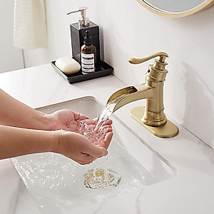 Bathfinesse Gold Bathroom Faucet Waterfall Bathroom Sink Faucets Brass with Pop Up Drain Stopper Single-Handle 1 Hole Faucet