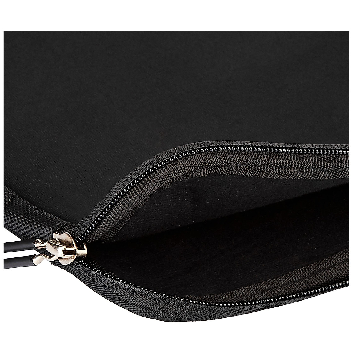 Amazon Basics 15.6-Inch Laptop Sleeve, Protective Case with Zipper - Black
