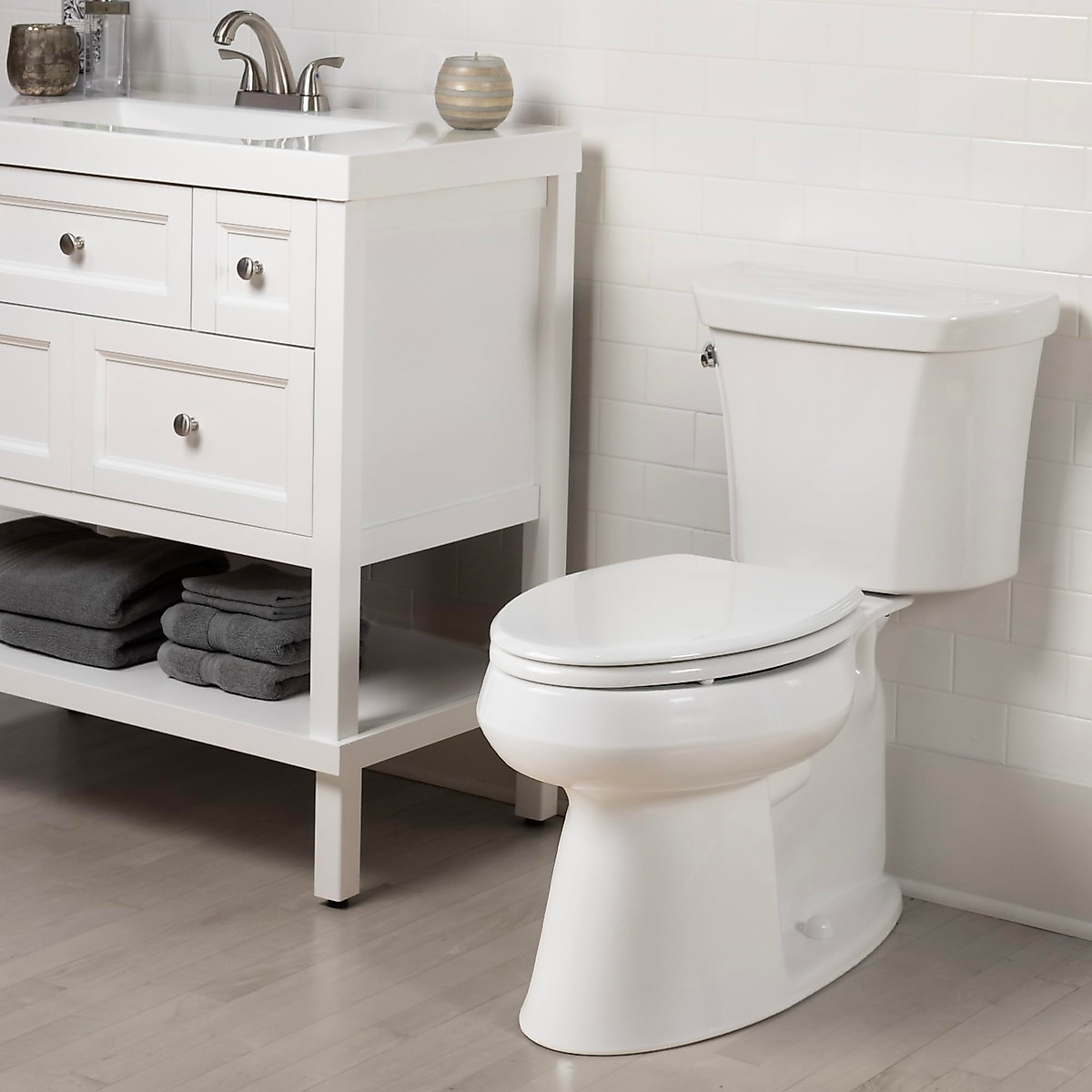 BEMIS 1600E4 390 Ashland Toilet Seat with Slow Close, Never Loosens and Provide the Perfect Fit, ELONGATED, Enameled Wood, Cotton White