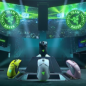 Razer Viper Ultimate Lightweight Wireless Gaming Mouse: Fastest Gaming Switches - 20K DPI Optical Sensor - Chroma Lighting - 8 Programmable Buttons - 70 Hr Battery - Classic Black