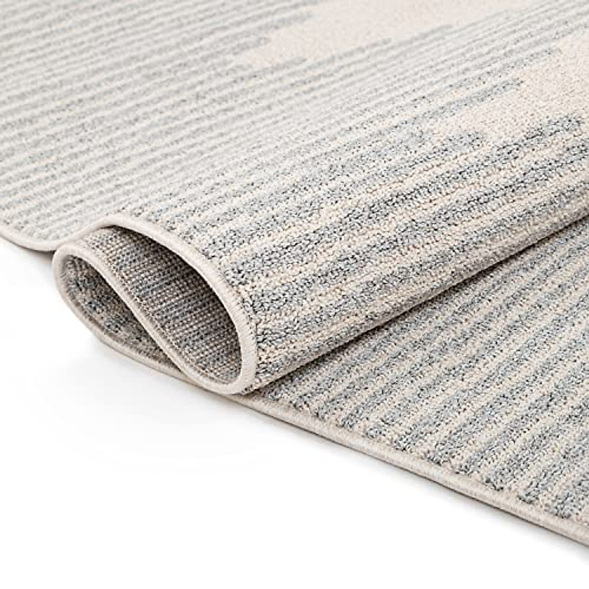 Well Woven Zella Grey Tribal Diamond Medallion (5'3" x 7'3") Area Rug