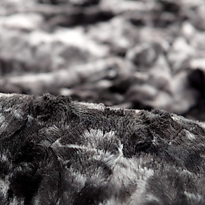 Chanasya Premium Wolf Faux Fur Duvet Cover Set - Faux Fur & Minky Blanket Duvet Cover (90” x 90”) & 2 Pillow Shams (20” x 26”) - 3-Piece Set, Gray, Queen