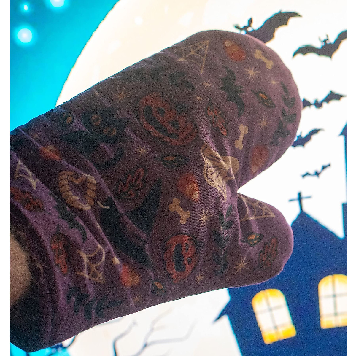 Halloween Oven Mitt Cute Festive Jack-O-Lantern Spooky Candy Corn Kitchen Glove Funny Graphic Kitchenwear Halloween Novelty Cookware Purple Oven Mitt