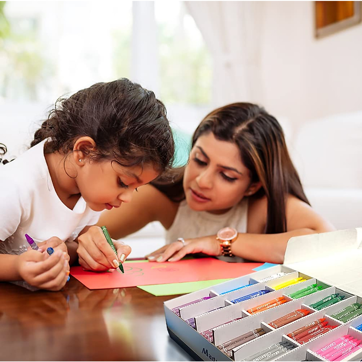 Madisi Crayon Bulk pack, Regular Size, 18 Colors, 900 Count