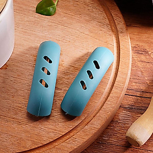 2Pcs Silicone Assist Handle Holder Grip, Cast Iron Skillet Handle Covers Heat Resistant Non Slip Pot Grip, Hot Handle for Frying Pans Griddles