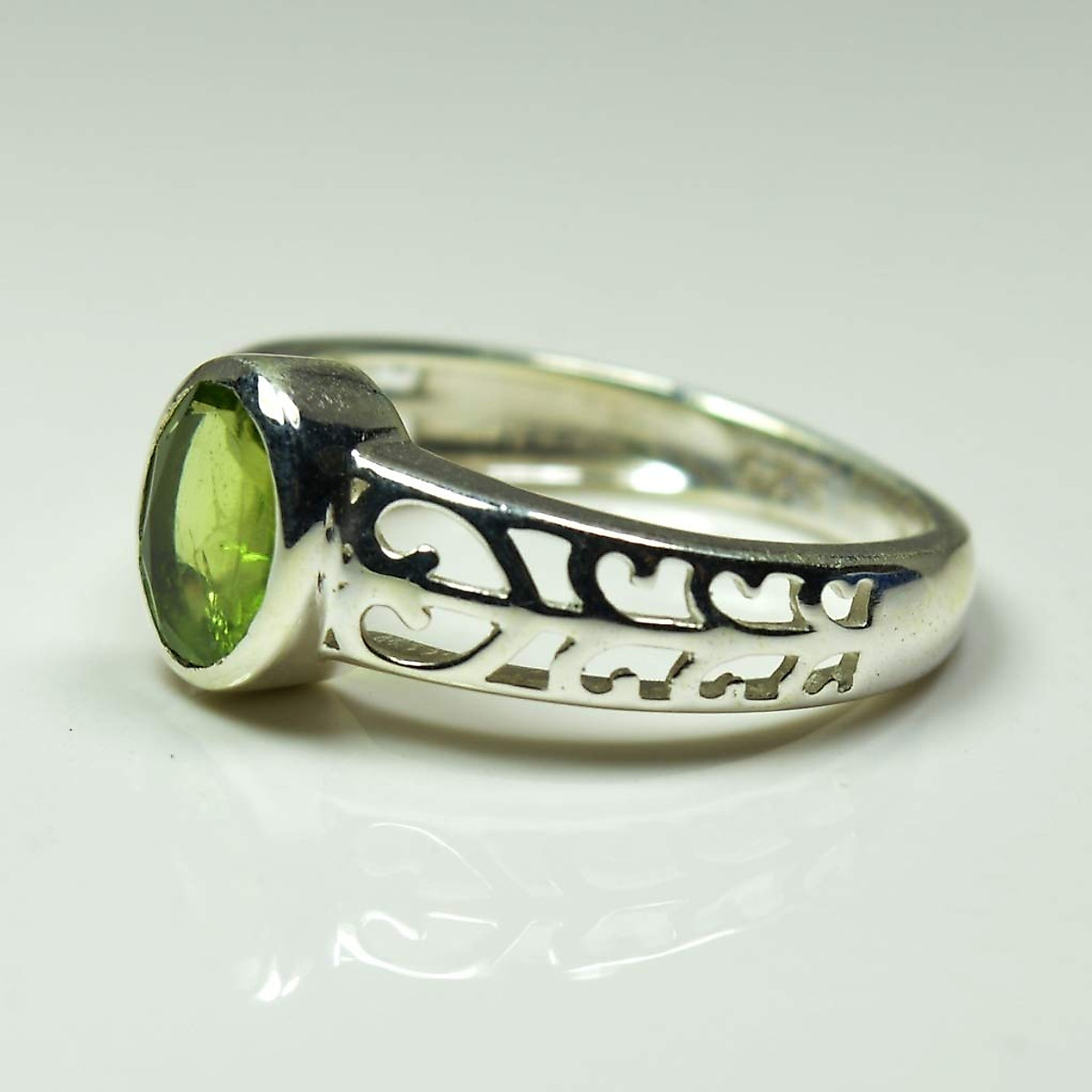 55Carat Natural Peridot Ring 925 Sterling Silver Oval Cut August Birthstone Bezel Style Jewelry Size 4-13