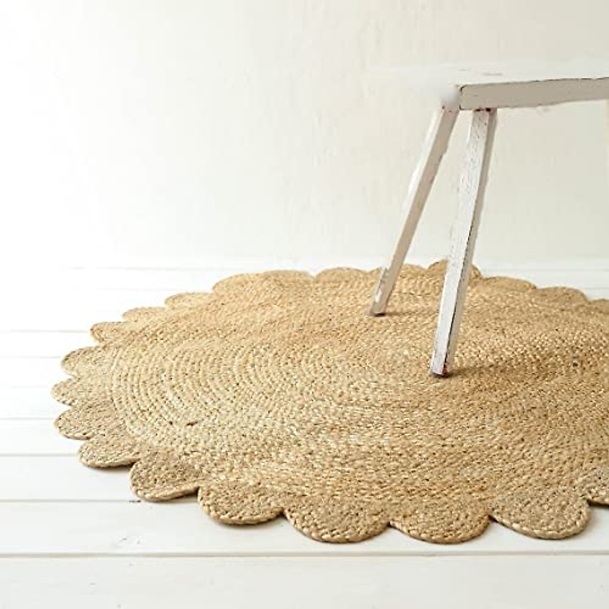 4x4, 5x5, 6x6,feet Natural Jute Scallop Round Rug, Floor Scalloped Edge Rug Braided Boho Eco Large Circular Handmade Area Rugs (Natural, 8x8 Ft Round Rug)