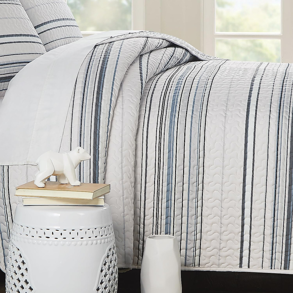 Southshore Fine Living, Inc. Oversized King Quilt Set, Striped Beige Lightweight Bedspread, 3-Piece Coastal Bedding Set, Soft Microfiber Fabric, California King Quilt Sets Oversized, Grey Stripes