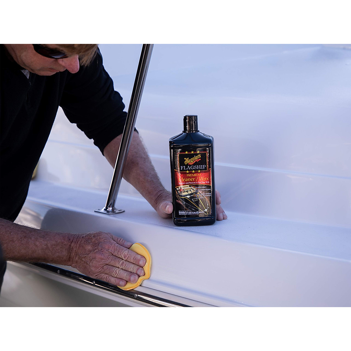 Meguiar's M6132 Flagship Premium Cleaner/Wax - 32 Oz Bottle