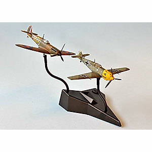 Airfix 1:72 Supermarine Spitfire Mk1a/Messerschmitt Bf109E-4 Gift Set (A50135)