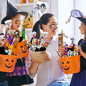 WOONOO 200 PCS Halloween Goodie Bag Fillers Stationery Set, Assorted Halloween Party Favors for Kids, Kids Halloween Toys Bulk Non Candy Halloween Treats Pencils, Eraser, Stamps, Slap Bracelets