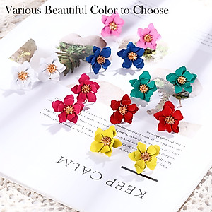 7 Pairs Boho Flower Stud Earrings for Women, Flower Shaped Daisy Earrings with Gold Bud (Cute Style)