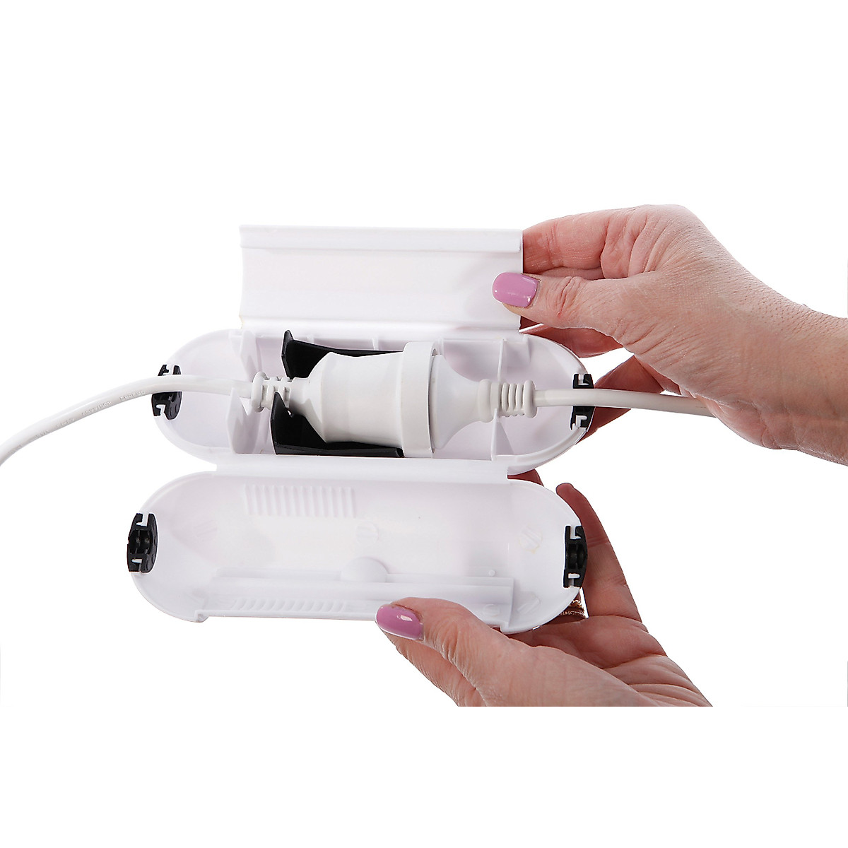 Dreambaby Heavy Duty Weatherproof Electrical Cord Clamp with locking system - Model L138 (Color may vary)