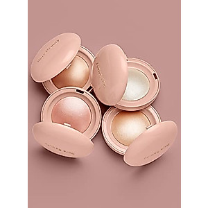 Rare Beauty by Selena Gomez Positive Light Silky Touch Highlighter (Flaunt)