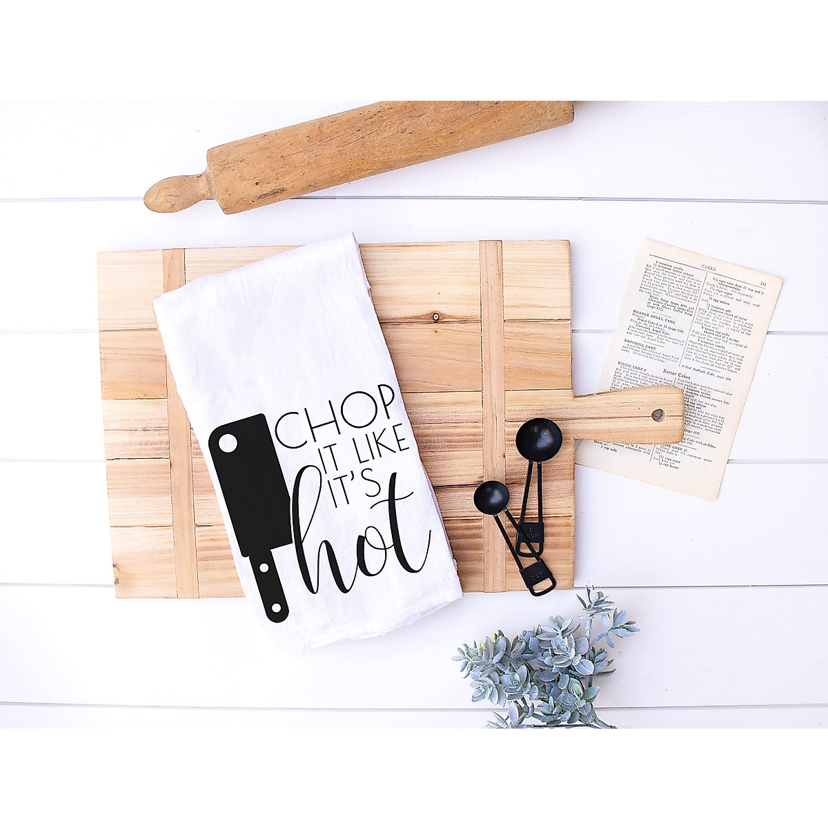 Handmade Funny Kitchen Towel - Chop It Like It's Hot Funny Hand Towel for Chef - 28x28 Inch Perfect for Chef Housewarming Christmas Mother’s Day Birthday Gift (Chop it like it's Hot)