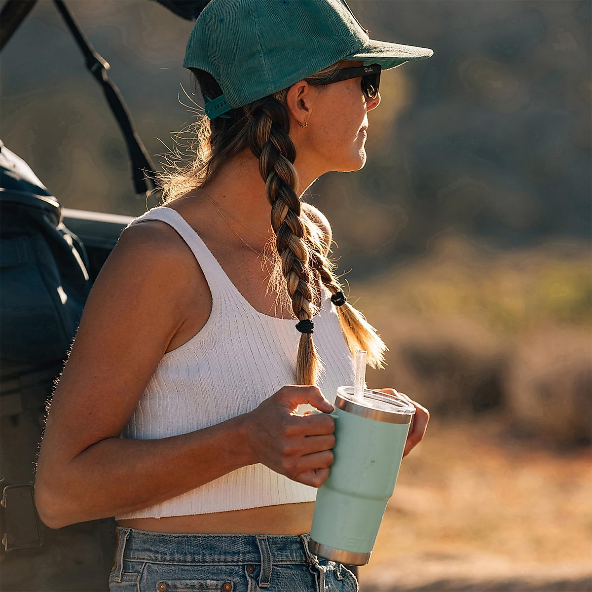 YETI Rambler 25 oz Straw Mug, Vacuum Insulated, Stainless Steel, Big Sky Blue