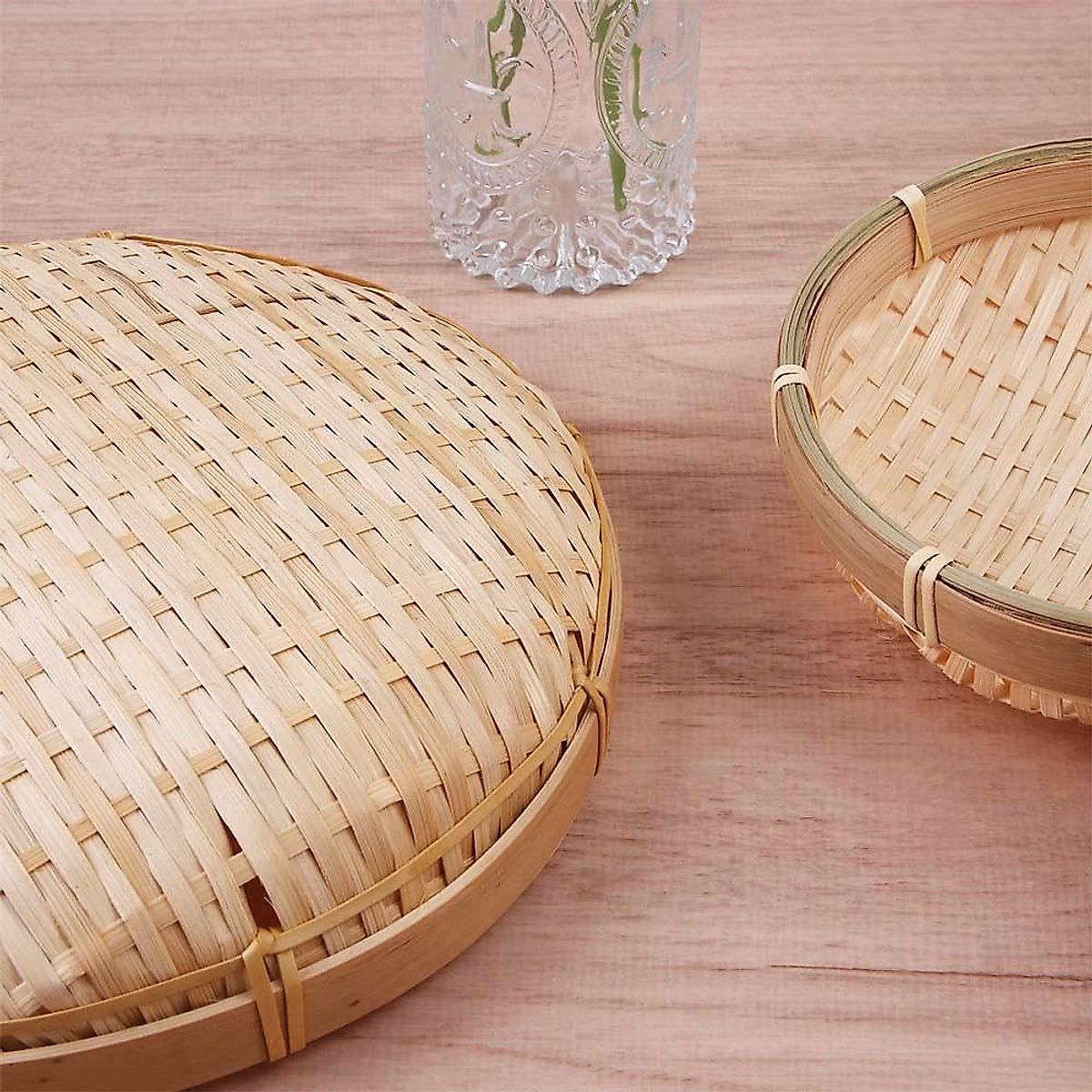 Handmade Weaving Bamboo Sieve Raft Round Bamboo Sieve Kitchen Storage Sieve DIY Decorative Wicker Woven Decor Ornaments(26cm)