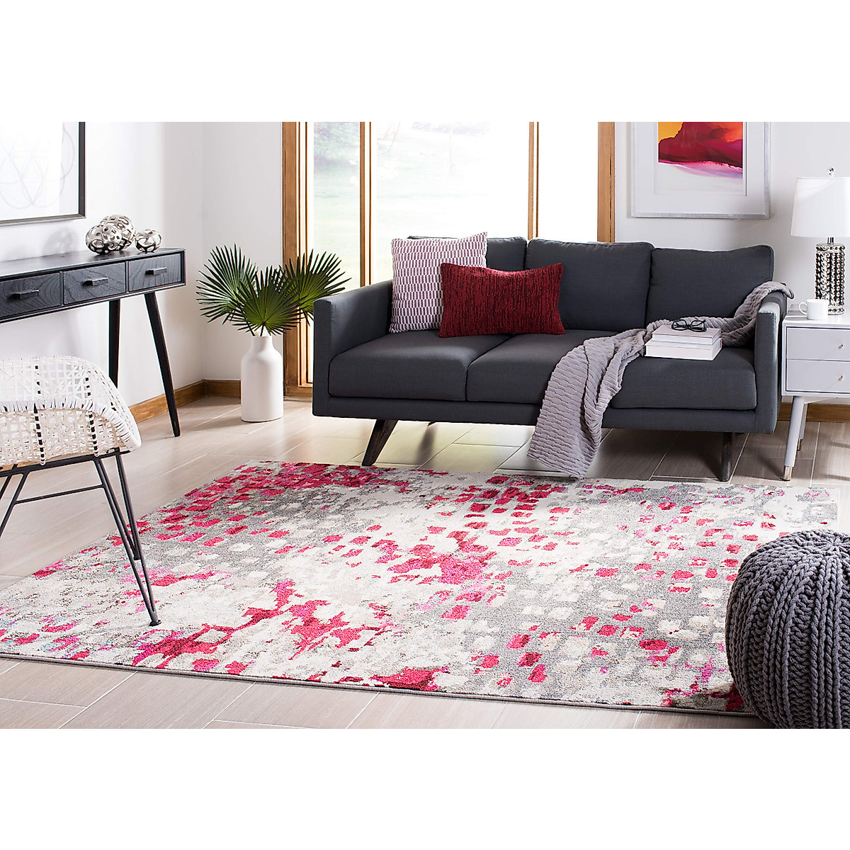SAFAVIEH Madison Collection Area Rug - 10' x 14', Grey & Red, Boho Abstract Distressed Design, Non-Shedding & Easy Care, Ideal for High Traffic Areas in Living Room, Bedroom (MAD425R)