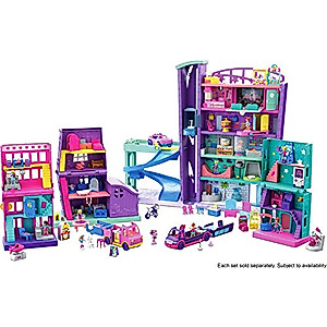 Polly Pocket Playset with 3 Micro Dolls, 1 Toy Car, Food and Shopping Accessories, Pollyville Mega Mall Toy