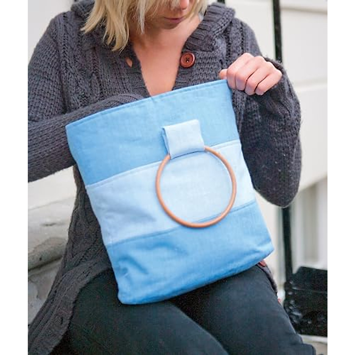 The Book of Bags: 30 Stylish Projects for Beautifully Sewn Bags (IMM Lifestyle Books)