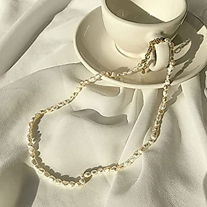 VIEWLAP Shell Pearl Necklace Simple Baroque Irregular Pearl Choker Necklaces Gold Chain Barbie Necklace Faux Chokers Hypoallergenic Collares For Women Girls