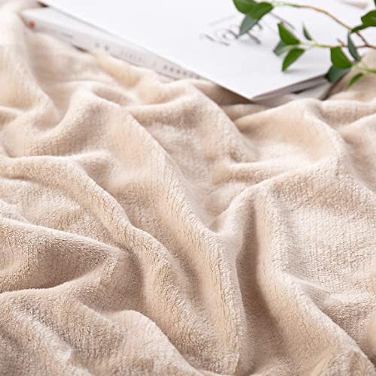 Bertte Fleece Throw Blanket Super Soft Cozy Warm Lightweight Throw for Sofa Couch Luxury Decorative Velvet Pattern Bed Blanket, 50"x60", Light Beige