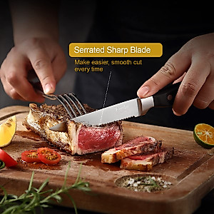 Steak Knives Set of 8, ODERFUN 8 Piece Steak Knives Sharp and Serrated Steak Knife, Full Tang and Ergonomic Handle, 4.5 Inch German Stainless Steel Steak Knife Set with Gift Box