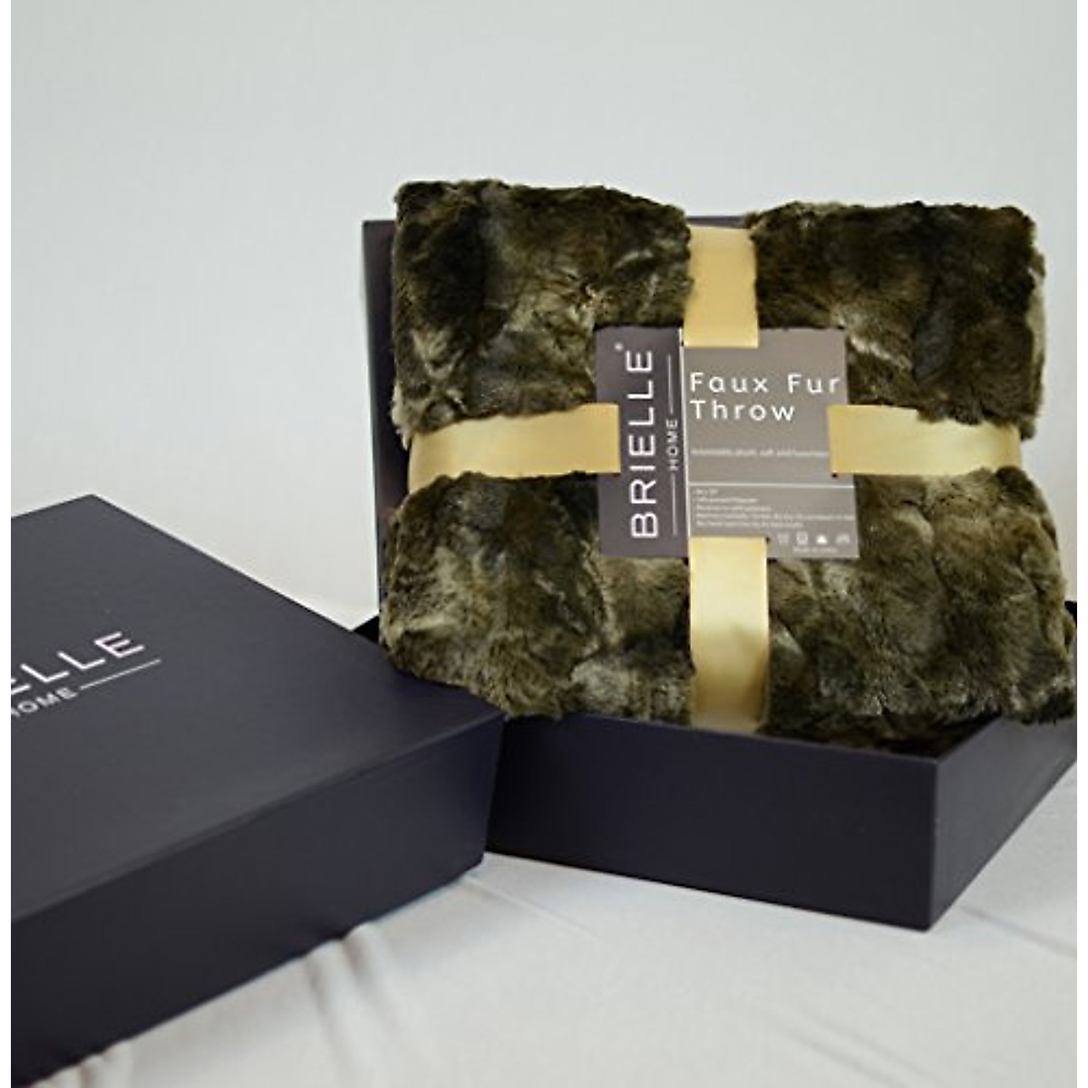 Brielle Faux Fur Oversized Throw, 50" by 70", Tundra Swan Dark Brown (807000148165)