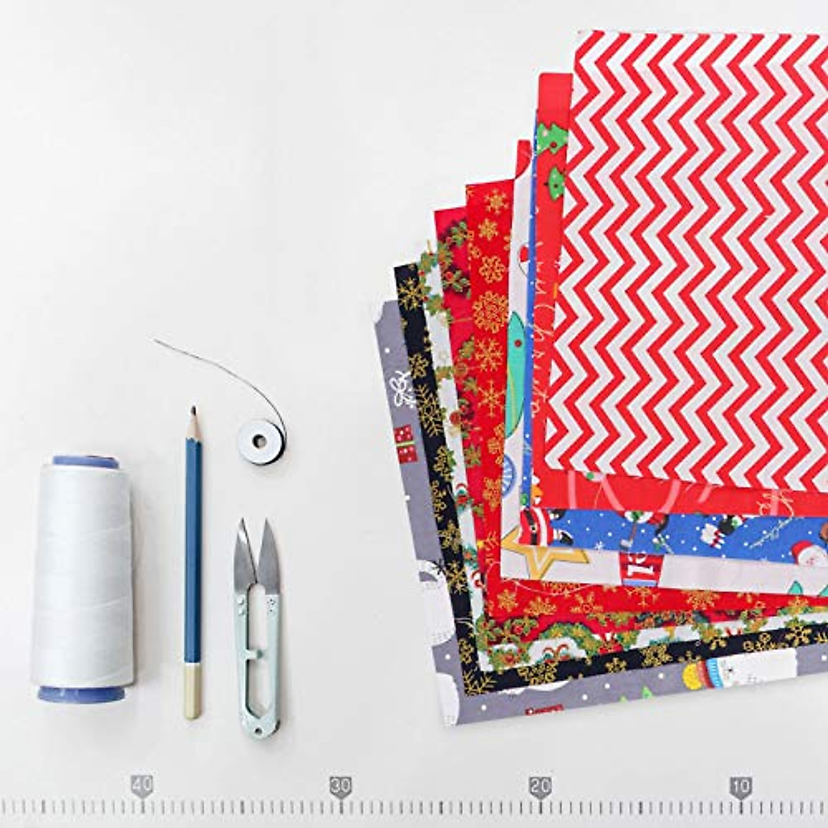 Kisangel Quilting Fabric 9pcs Christmas Cotton Fabric Bundles Square Sewing Precut Patchwork Printed Scraps for DIY Xmas Stocking Tree Wreath Doll Dress Scrapbook 25x25cm (Colorful)