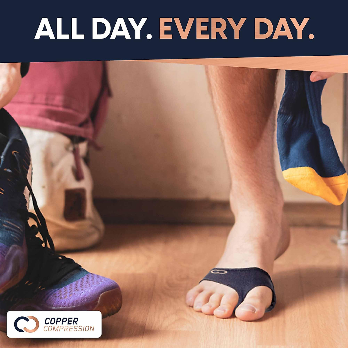 Copper Compression Metatarsal Pads for Women & Men - Orthopedic Ball of Foot Pain Relief Braces - Gel Cushions for Calluses, Bunions, Corns, Morton Neuromas - Fits Heels, Dress Shoes - S/M