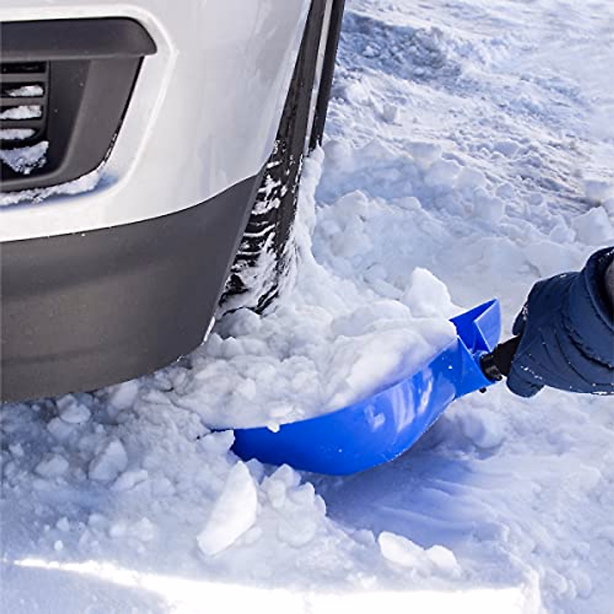 SubZero 17211 Auto Emergency Snow Shovel with Extendable Handle (Colors may vary)