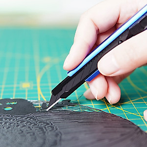 MANUFORE 100PCS 9mm Snap-off Replacement Blades 30 Degree SK5 Black Blades for 9mm Universal Art Knife for Wallpaper, Paper, Eyebrow Pencil, Crafts