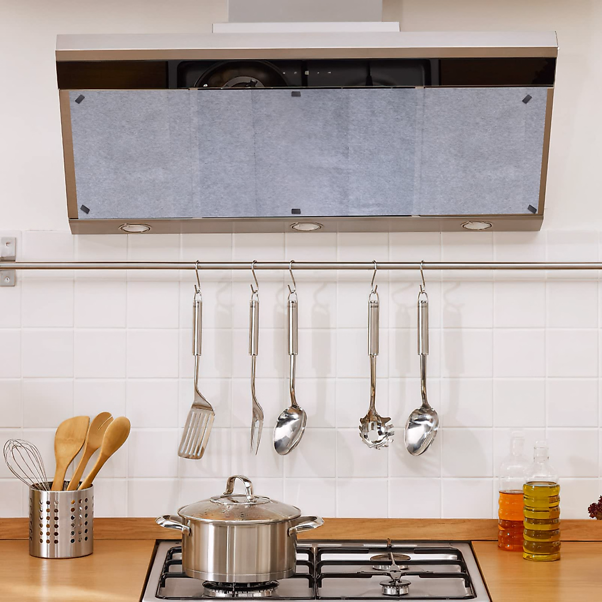 Gadpiparty Range Hood Filter Paper Roll Nonwoven Fabric Grease Filter Sheets Replacement Anti Oil Filter Paper Oil Proof Paper Stickers for Kitchen Tools (10m)