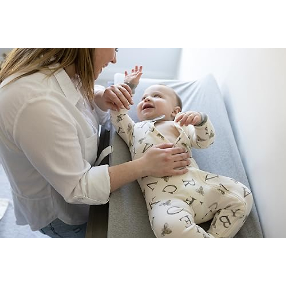 Burt's Bees Baby - Changing Pad Cover, 100% Organic Jersey Cotton Changing Pad Liner for Standard 16 x 32 Inch Changing Mats