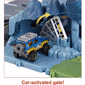 Matchbox Cars Playset, Action Drivers Volcano Escape with 1:64 Scale Vehicle, Kid- & Car-Activated Features, Lava Explosion