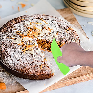 2pcs 4.7x3.7" Dough Bowl Spatula, Dough Cutter Multi-Function Dough Scraper Food Scrappers Plastic Kitchen Bowl Scraper Tool for Pastry Cake Bread Pizza Baking (Green+Pink)