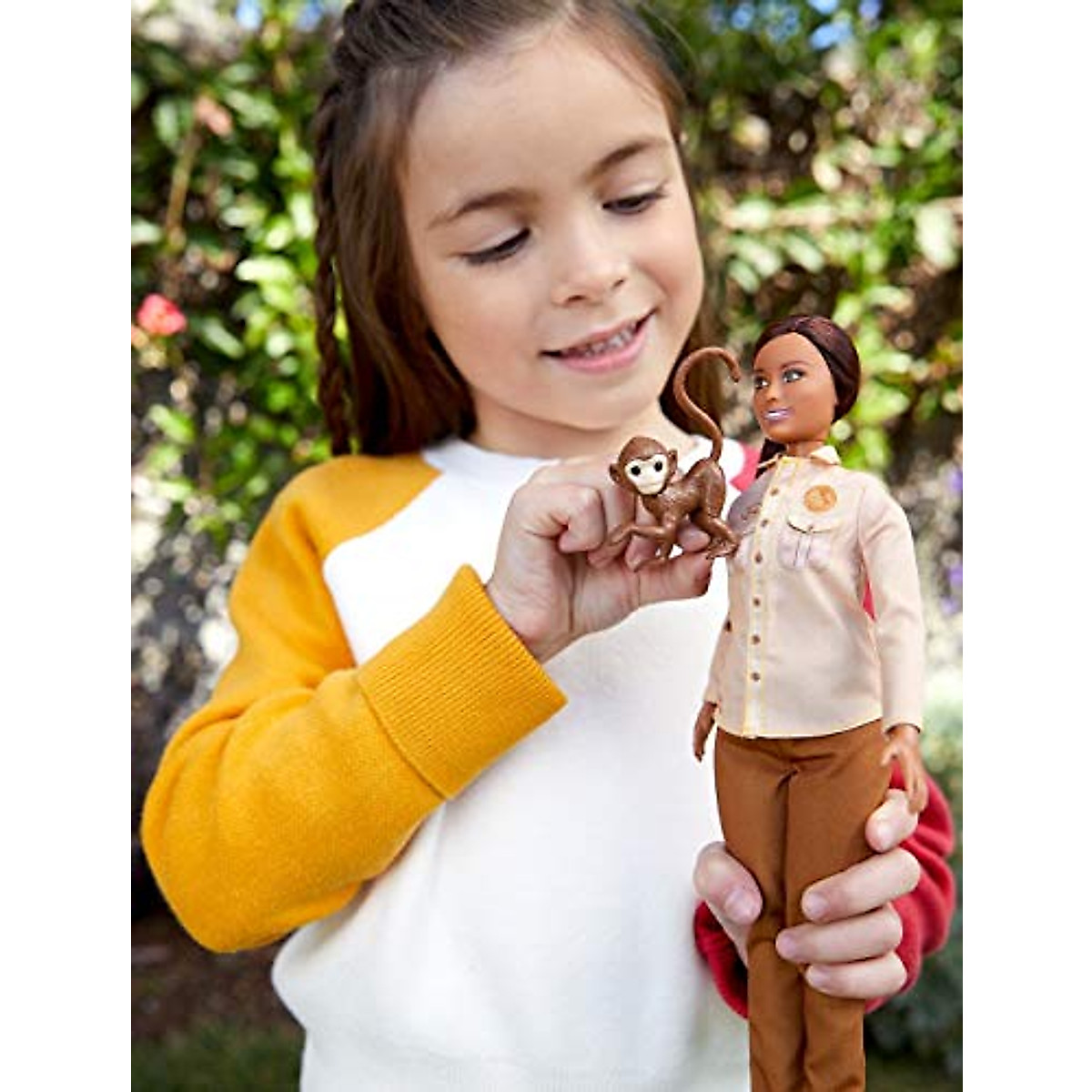 Barbie Wildlife Conservationist Doll, Brunette with Monkey and Notebook, Inspired by National Geographic for Kids 3 Years to 7 Years Old