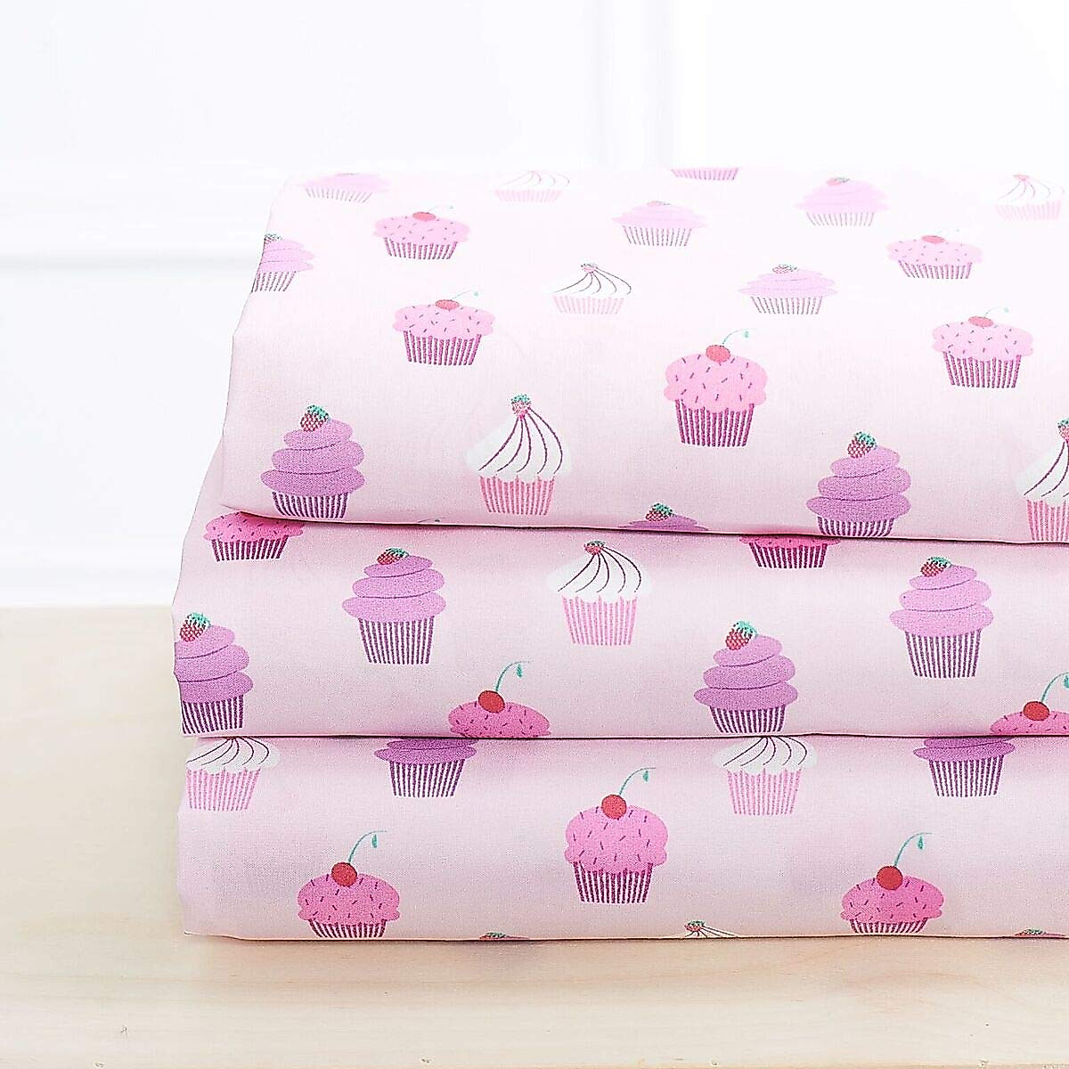 Elegant Homes Multicolors Pink Purple Cupcakes Design 4 Piece Printed Sheet Set with Pillowcases Flat Fitted Sheet for Girls/Kids/Teens # Cupcake (Full Size)