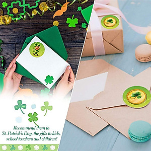 St. Patrick's Day Stickers Roll Shamrock Label Stickers DIY Gift Boxes Seal Labels Packaging Clover Sticker Irish Festival Party Deco Crafts Supplies(500 Pieces)