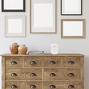 TEHAUX Mini Desk Trash Can with Lid, Desktop Mini Plastic Waste Garbage Can Countertop Garbage Bin Cute Flower Shape Wastebasket Mini Waste Can for Desk Car Office Home Kitchen, White