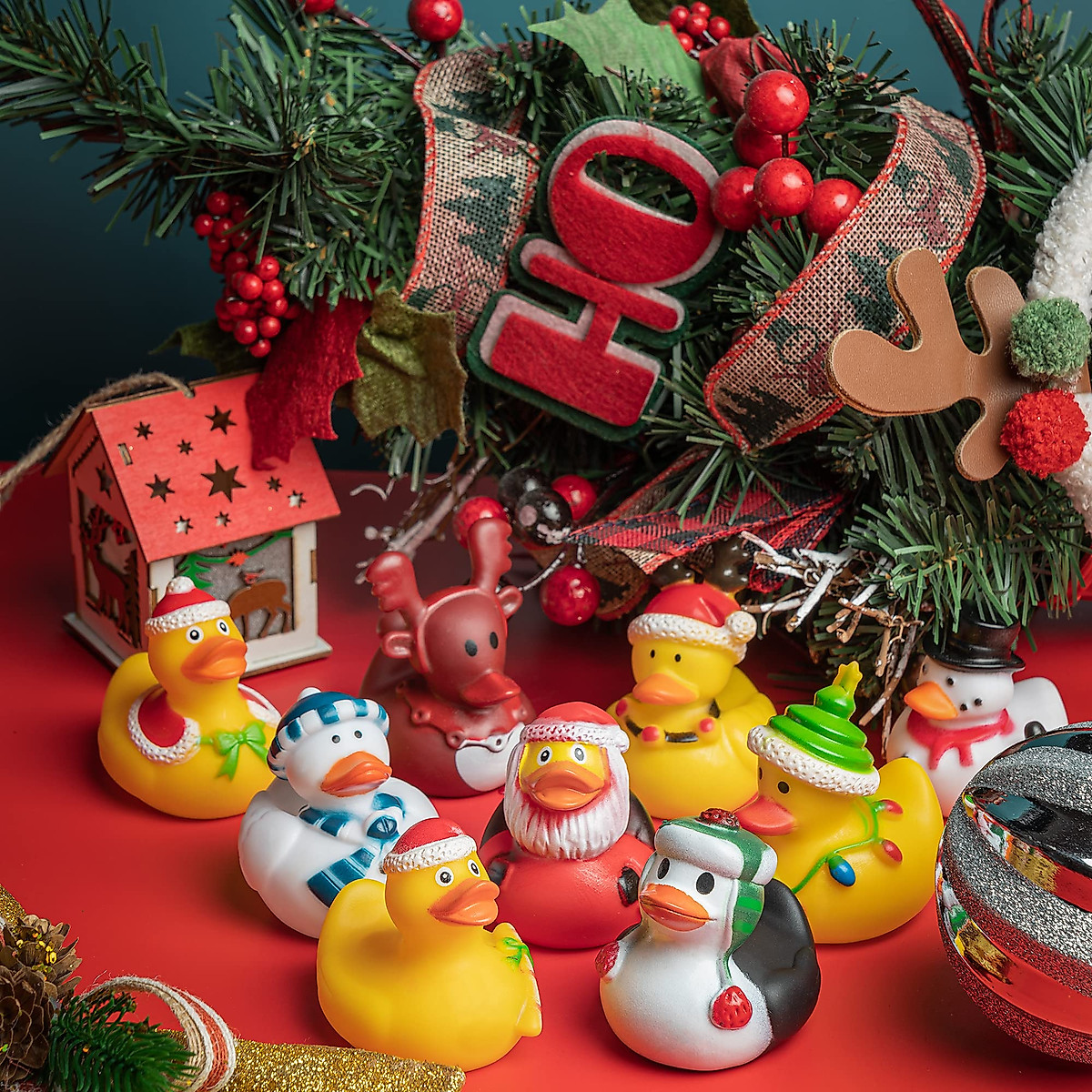 Haooryx 20Pcs Christmas Rubber Duckies Toys, Fancy Novelty Christmas Ducks Party Decorations for Kids Classroom Prizes Ducky Birthday Gift Xmas Winter Holiday Party Favors Goodie Bag Fillers