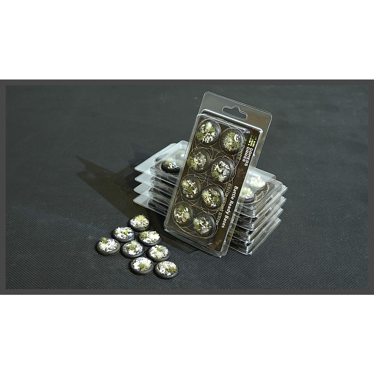 Gamers Grass Battle Ready Bases: Winter Round Lip 30mm (x8)