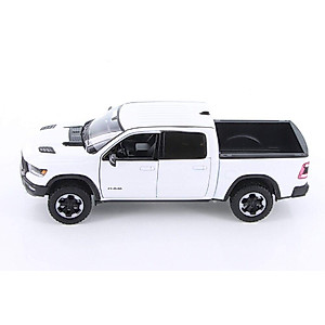 Showcasts 2019 Dodge Ram 1500 Crew Cab Rebel Pickup Truck, White 79358W - 1/24 Scale Diecast Model Toy Car